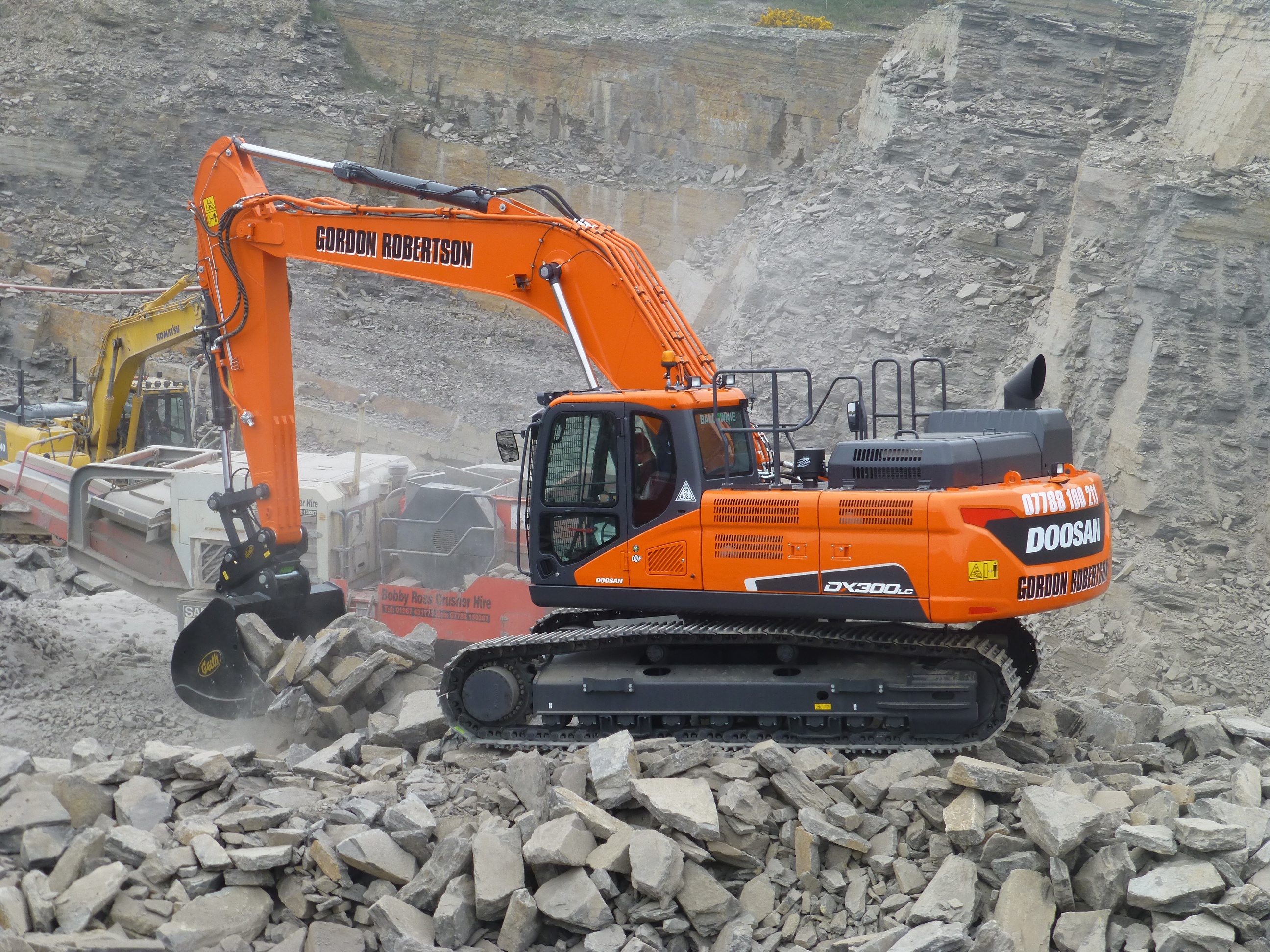 30-tonne crawler has "tremendous impact" at Caithness quarry | Project ...